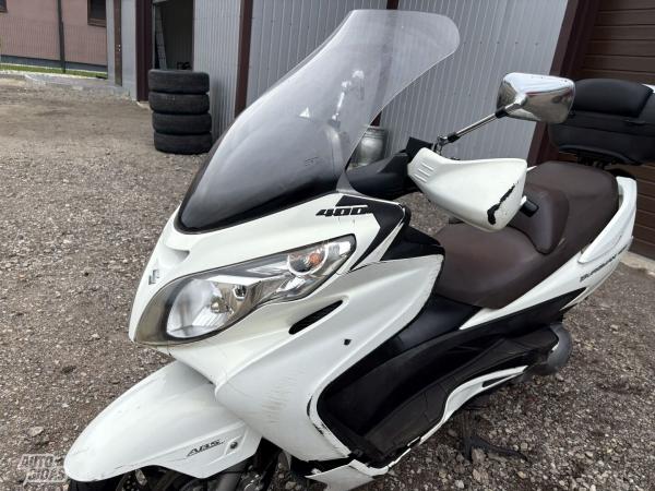 Suzuki Burgman 2009 Kelmė, ar dzinēja tilpumu 0.40 L un nobraukumu 60 tūkst. km par 915 €, foto 7 vietnē AUTOMOTO.COM.LV