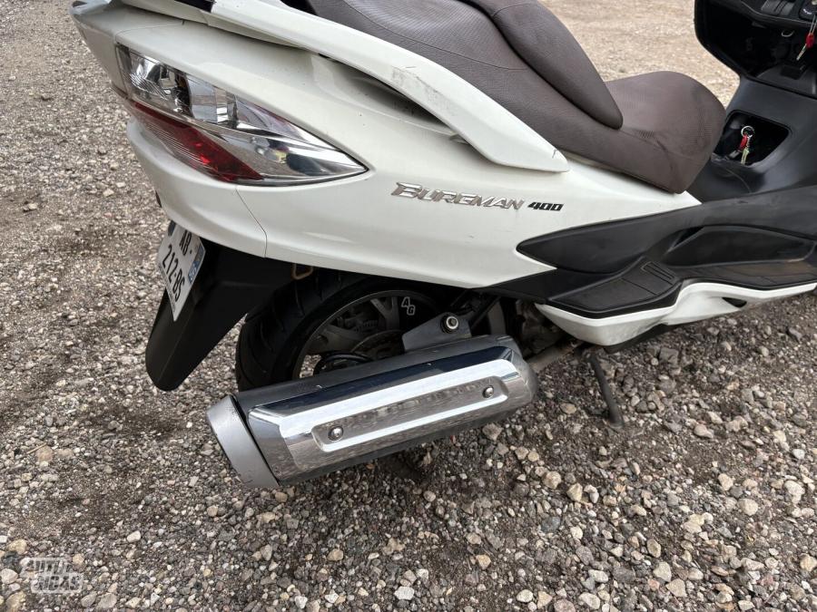 Suzuki Burgman 2009 in Kelme, with an engine capacity of 0.40 L and mileage of 60 thousand km for 915 €, photo 13 on AUTOMOTO.COM.LV