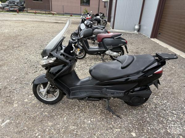 Suzuki Burgman 2010 in Kelme, with an engine capacity of 0.13 L and mileage of 23 thousand km for 515 €, photo 5 on AUTOMOTO.COM.LV