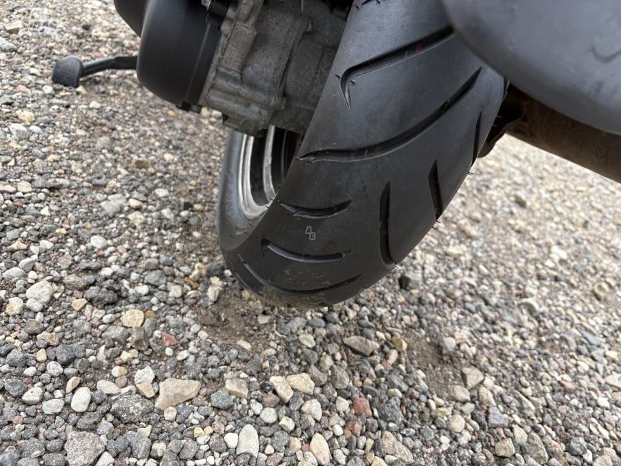Suzuki Burgman 2010 Kelmė, ar dzinēja tilpumu 0.13 L un nobraukumu 23 tūkst. km par 515 €, foto 11 vietnē AUTOMOTO.COM.LV