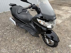 Suzuki Burgman 2010 Kelmė, ar dzinēja tilpumu 0.13 L un nobraukumu 23 tūkst. km par 515 €, foto 13 vietnē AUTOMOTO.COM.LV