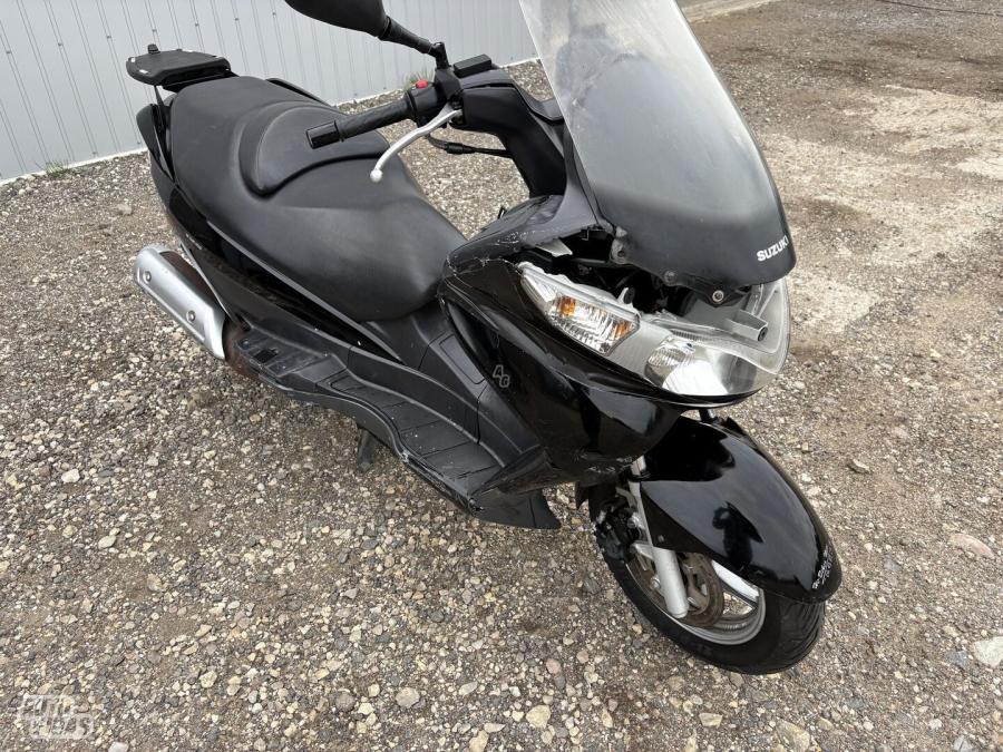 Suzuki Burgman 2010 Kelmė, ar dzinēja tilpumu 0.13 L un nobraukumu 23 tūkst. km par 515 €, foto 13 vietnē AUTOMOTO.COM.LV