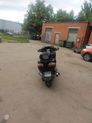 Suzuki Burgman 2010 Viļņa, ar dzinēja tilpumu 0.65 L un nobraukumu 21 tūkst. km par 2999 €, foto 4 vietnē AUTOMOTO.COM.LV