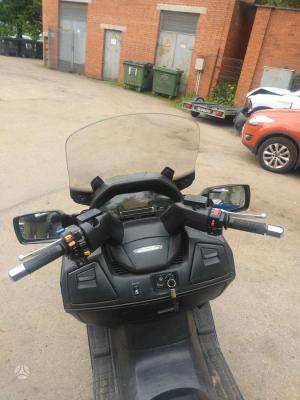 Suzuki Burgman 2010 Viļņa, ar dzinēja tilpumu 0.65 L un nobraukumu 21 tūkst. km par 2999 €, foto 6 vietnē AUTOMOTO.COM.LV