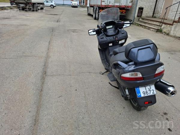 Suzuki Burgman 2012 in Riga, with an engine capacity of 0.65 L and mileage of 0 thousand km for 4500 €, photo 2 on AUTOMOTO.COM.LV