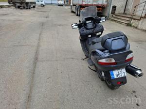 Suzuki Burgman 2012 in Riga, with an engine capacity of 0.65 L and mileage of 0 thousand km for 4500 €, photo 3 on AUTOMOTO.COM.LV