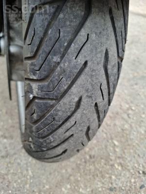 Suzuki Burgman 2012 in Riga, with an engine capacity of 0.65 L and mileage of 0 thousand km for 4500 €, photo 10 on AUTOMOTO.COM.LV