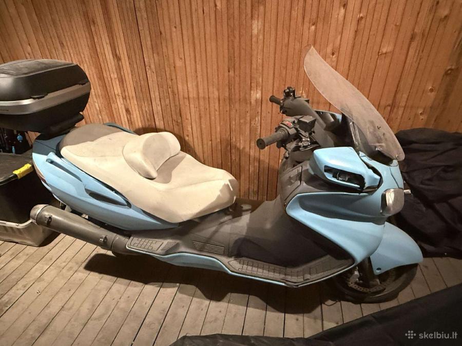 Suzuki Burgman 2012 in Vilnius, with an engine capacity of 0.00 L and mileage of 21 thousand km for 1200 €, photo 1 on AUTOMOTO.COM.LV