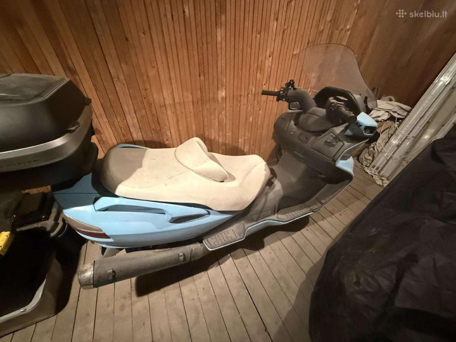 Suzuki Burgman 2012 in Vilnius, with an engine capacity of 0.00 L and mileage of 21 thousand km for 1200 €, photo 7 on AUTOMOTO.COM.LV