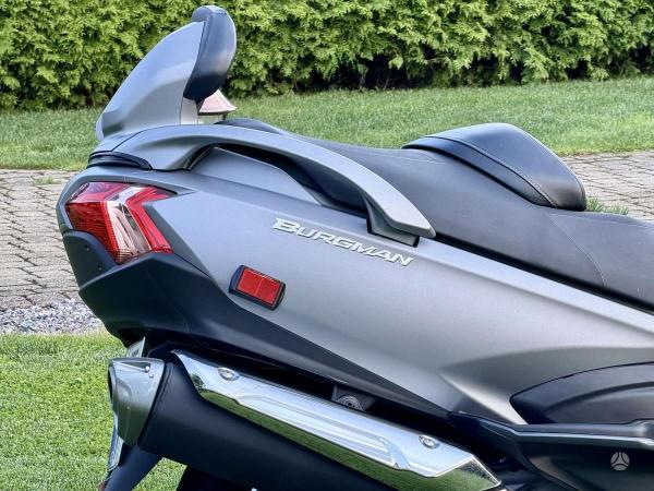 Suzuki Burgman 2018 in Kaunas, with an engine capacity of 0.65 L and mileage of 12 thousand km for 4350 €, photo 3 on AUTOMOTO.COM.LV