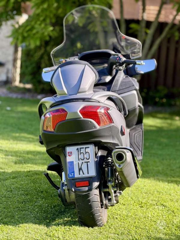 Suzuki Burgman 2018 in Kaunas, with an engine capacity of 0.65 L and mileage of 12 thousand km for 4350 €, photo 8 on AUTOMOTO.COM.LV