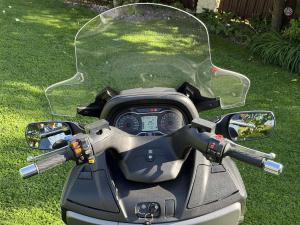 Suzuki Burgman 2018 Kauņa, ar dzinēja tilpumu 0.65 L un nobraukumu 12 tūkst. km par 4350 €, foto 11 vietnē AUTOMOTO.COM.LV