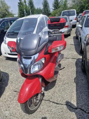 Sarkans Suzuki Burgman 2003 Viļņa, ar dzinēja tilpumu 0.64 L un nobraukumu 80 tūkst. km par 950 €, foto 3 vietnē AUTOMOTO.COM.LV