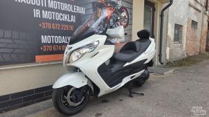 Белый Сузуки Burgman 2012 в Паневежис, объемом двигателя 0.40 л и пробегом 32 тыс. км за 1650 €, фото 3 на AUTOMOTO.COM.LV