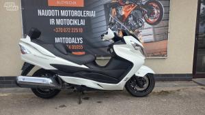 Белый Сузуки Burgman 2012 в Паневежис, объемом двигателя 0.40 л и пробегом 32 тыс. км за 1650 €, фото 4 на AUTOMOTO.COM.LV