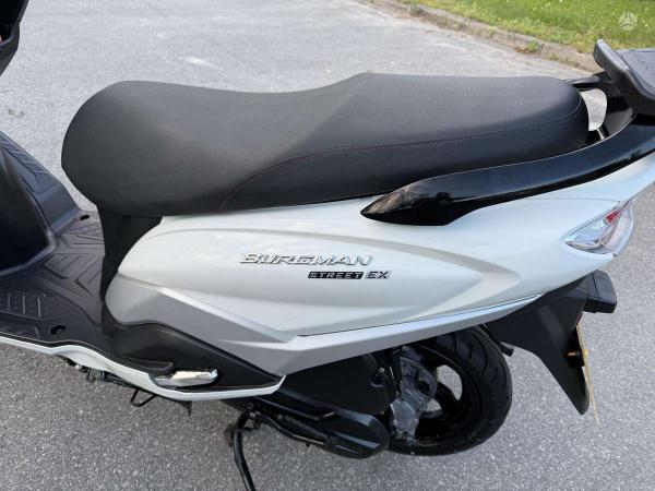 Balts Suzuki Burgman 2024 Kelmė, ar dzinēja tilpumu 0.13 L un nobraukumu 5 tūkst. km par 2499 €, foto 6 vietnē AUTOMOTO.COM.LV