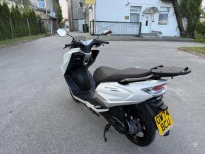 Balts Suzuki Burgman 2024 Kelmė, ar dzinēja tilpumu 0.13 L un nobraukumu 5 tūkst. km par 2499 €, foto 8 vietnē AUTOMOTO.COM.LV