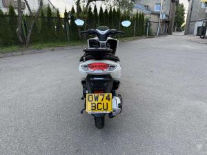 Balts Suzuki Burgman 2024 Kelmė, ar dzinēja tilpumu 0.13 L un nobraukumu 5 tūkst. km par 2499 €, foto 11 vietnē AUTOMOTO.COM.LV