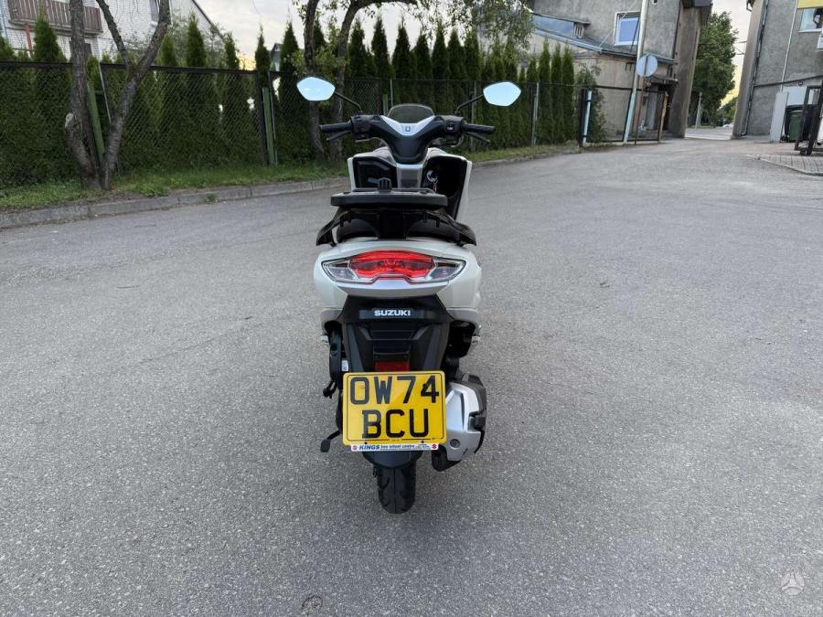 Balts Suzuki Burgman 2024 Kelmė, ar dzinēja tilpumu 0.13 L un nobraukumu 5 tūkst. km par 2499 €, foto 11 vietnē AUTOMOTO.COM.LV