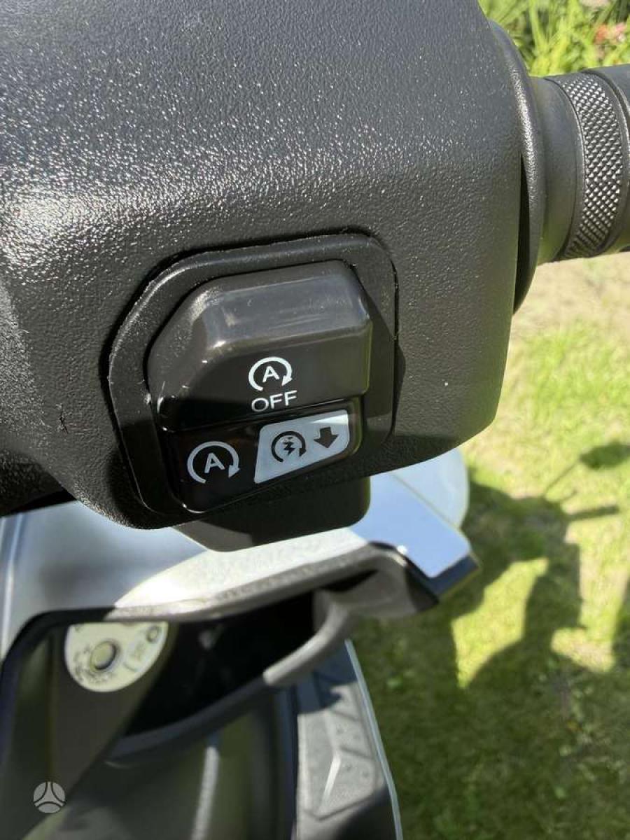 Balts Suzuki Burgman 2024 Kelmė, ar dzinēja tilpumu 0.13 L un nobraukumu 5 tūkst. km par 2499 €, foto 15 vietnē AUTOMOTO.COM.LV
