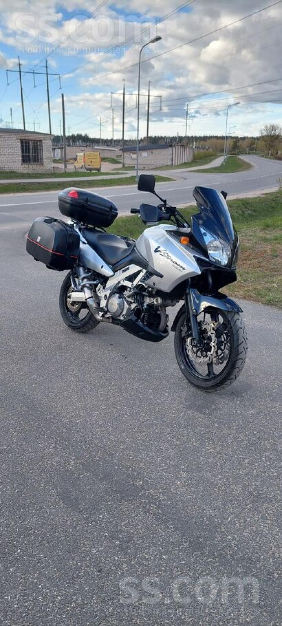 Suzuki DL 1000 2003 in Daugavpils, with an engine capacity of 1.00 L and mileage of 0 thousand km for 2450 €, photo 1 on AUTOMOTO.COM.LV