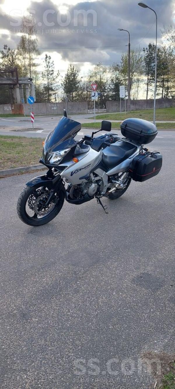 Suzuki DL 1000 2003 Daugavpils, ar dzinēja tilpumu 1.00 L un nobraukumu 0 tūkst. km par 2450 €, foto 2 vietnē AUTOMOTO.COM.LV
