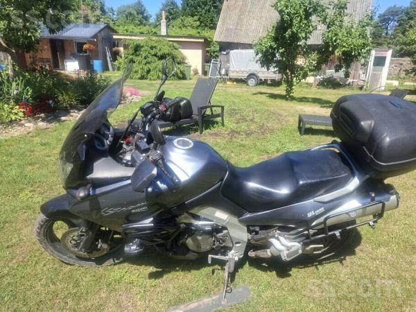 Suzuki DL 1000 2003 in Jurmala, with an engine capacity of 1.00 L and mileage of 0 thousand km for 3200 €, photo 5 on AUTOMOTO.COM.LV