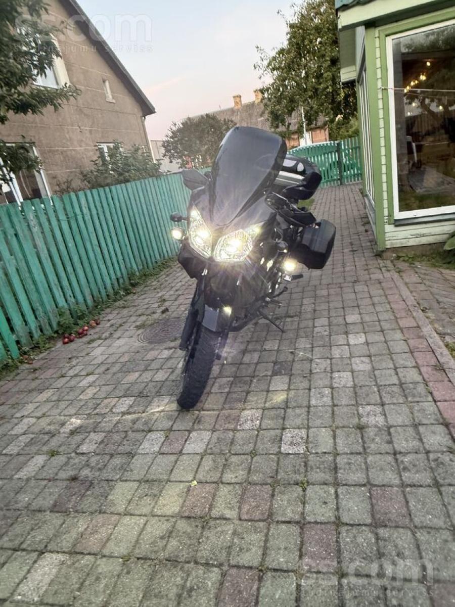 Suzuki DL 1000 2004 Ventspils, ar dzinēja tilpumu 1.00 L un nobraukumu 0 tūkst. km par 2800 €, foto 4 vietnē AUTOMOTO.COM.LV