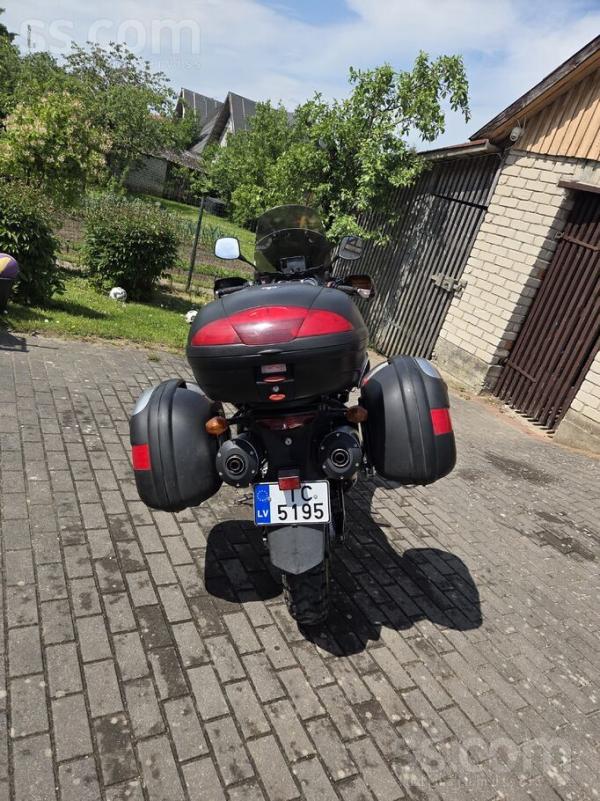 Сузуки DL 1000 2005 в Талси, объемом двигателя 1.00 л и пробегом 0 тыс. км за 2850 €, фото 4 на AUTOMOTO.COM.LV