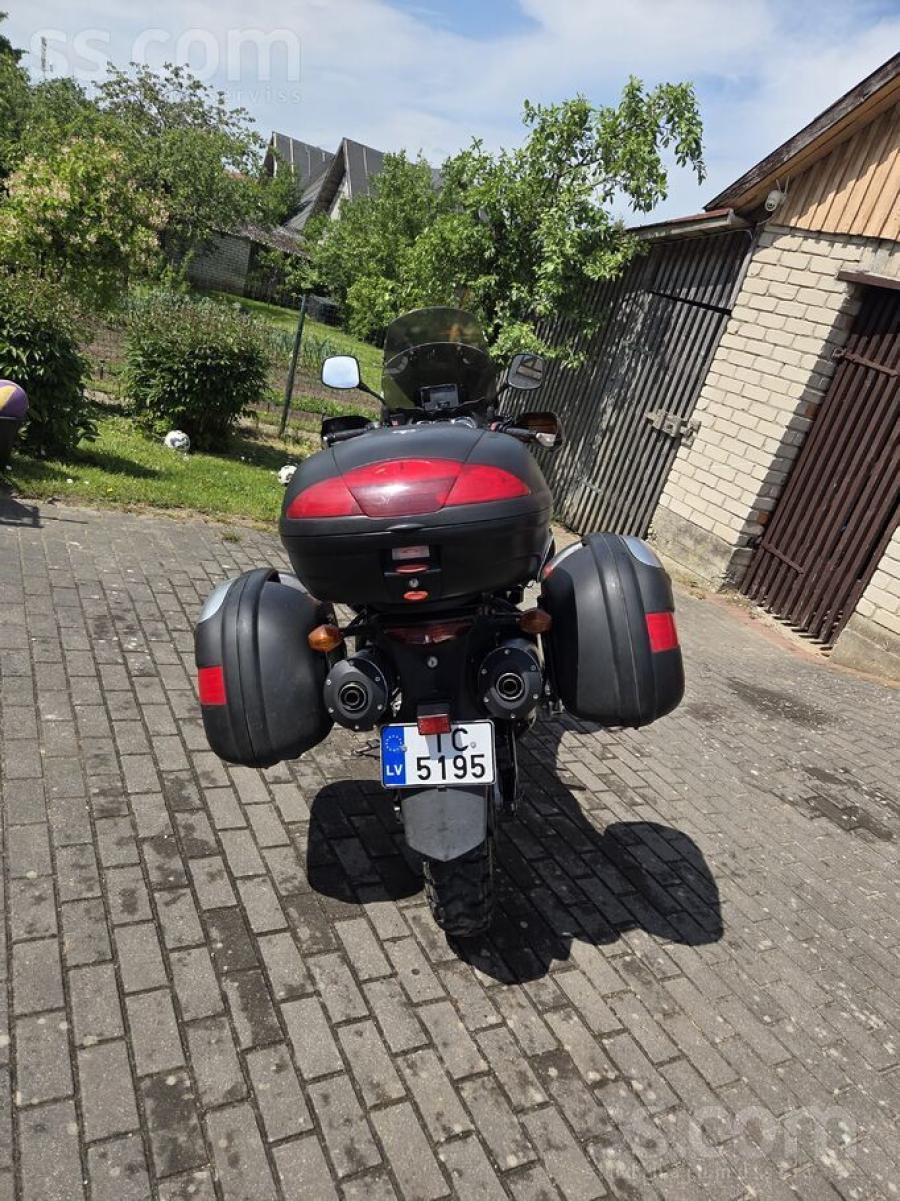 Suzuki DL 1000 2005 Talsi, ar dzinēja tilpumu 1.00 L un nobraukumu 0 tūkst. km par 2850 €, foto 5 vietnē AUTOMOTO.COM.LV
