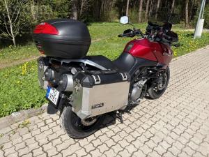 Suzuki DL 1000 2007 Ogre, ar dzinēja tilpumu 1.00 L un nobraukumu 0 tūkst. km par 4500 €, foto 3 vietnē AUTOMOTO.COM.LV