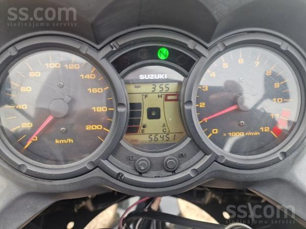 Suzuki DL 650 2004 in Ogre, with an engine capacity of 0.65 L and mileage of 0 thousand km for 2400 €, photo 4 on AUTOMOTO.COM.LV