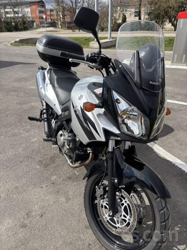Suzuki DL 650 2005 Ludza, ar dzinēja tilpumu 0.65 L un nobraukumu 0 tūkst. km par 3990 €, foto 1 vietnē AUTOMOTO.COM.LV