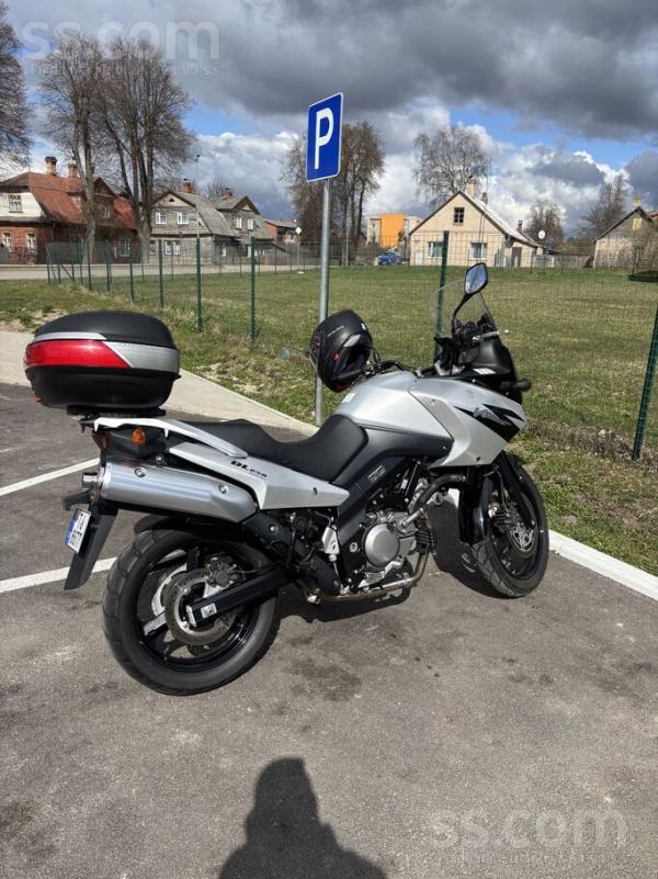 Suzuki DL 650 2005 Ludza, ar dzinēja tilpumu 0.65 L un nobraukumu 0 tūkst. km par 3990 €, foto 6 vietnē AUTOMOTO.COM.LV