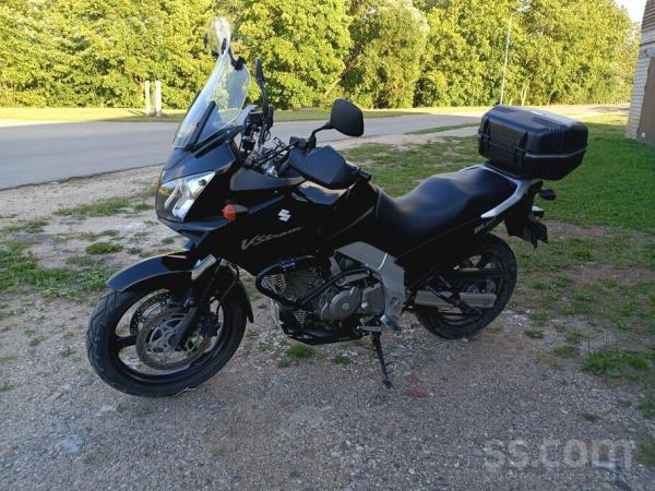 Suzuki DL 650 2005 Dobele, ar dzinēja tilpumu 0.65 L un nobraukumu 0 tūkst. km par 3100 €, foto 1 vietnē AUTOMOTO.COM.LV