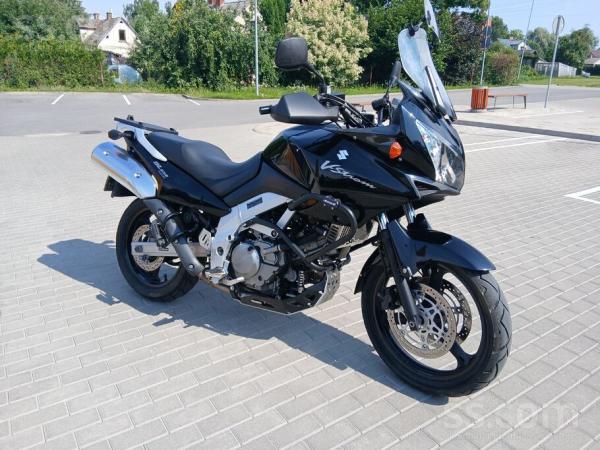 Suzuki DL 650 2005 Dobele, ar dzinēja tilpumu 0.65 L un nobraukumu 0 tūkst. km par 3250 €, foto 2 vietnē AUTOMOTO.COM.LV