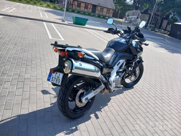 Suzuki DL 650 2005 Dobele, ar dzinēja tilpumu 0.65 L un nobraukumu 0 tūkst. km par 3250 €, foto 3 vietnē AUTOMOTO.COM.LV