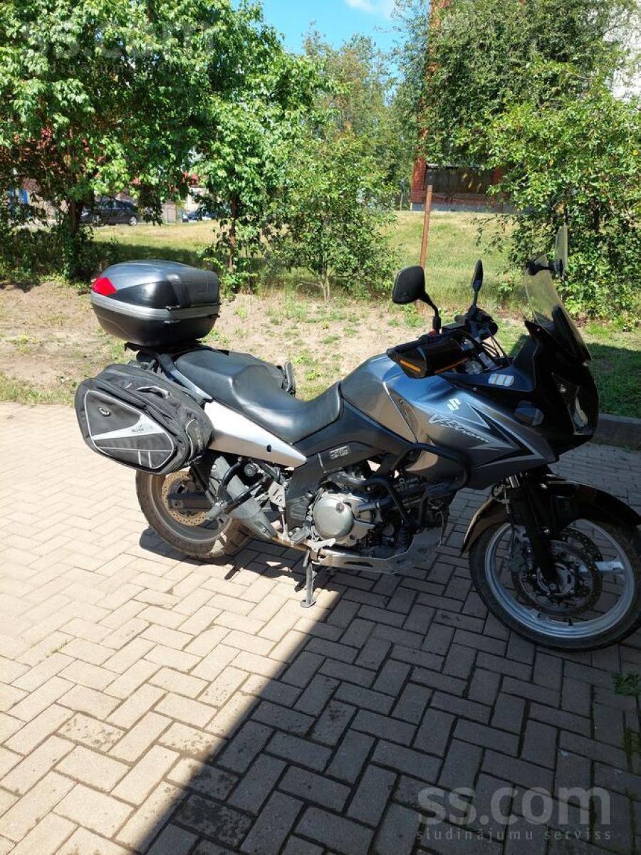 Suzuki DL 650 2009 Ludza, ar dzinēja tilpumu 0.65 L un nobraukumu 0 tūkst. km par 3300 €, foto 4 vietnē AUTOMOTO.COM.LV