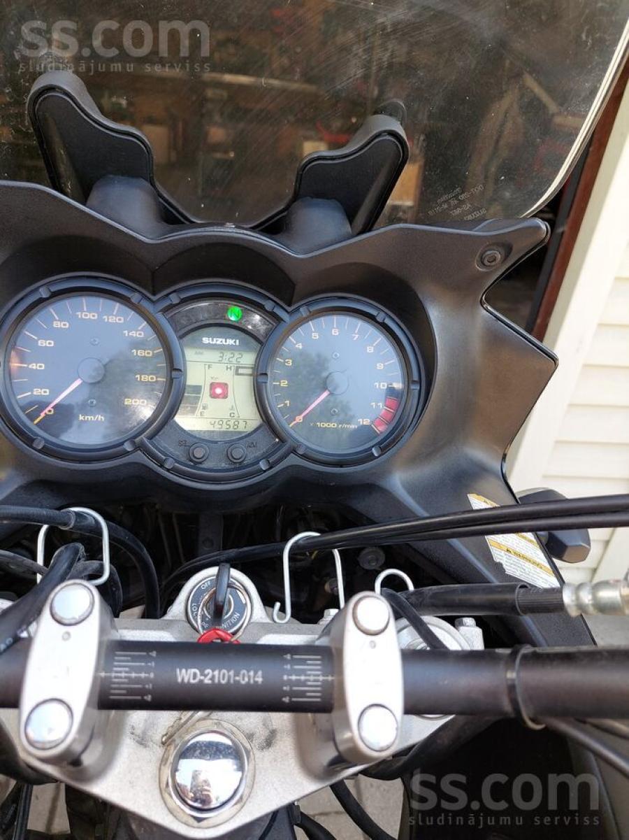 Suzuki DL 650 2009 Ludza, ar dzinēja tilpumu 0.65 L un nobraukumu 0 tūkst. km par 3300 €, foto 5 vietnē AUTOMOTO.COM.LV