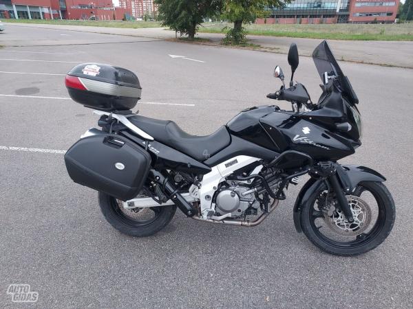 Black Suzuki DL 2004 in Klaipeda, with an engine capacity of 0.65 L and mileage of 70 thousand km for 2800 €, photo 1 on AUTOMOTO.COM.LV