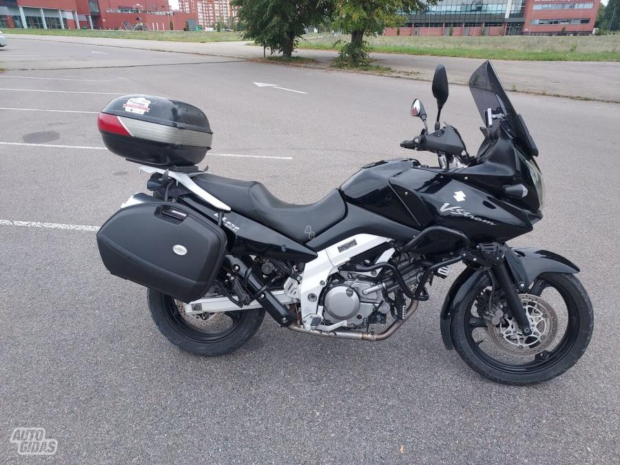Melns Suzuki DL 2004 Klaipėda, ar dzinēja tilpumu 0.65 L un nobraukumu 70 tūkst. km par 2800 €, foto 1 vietnē AUTOMOTO.COM.LV