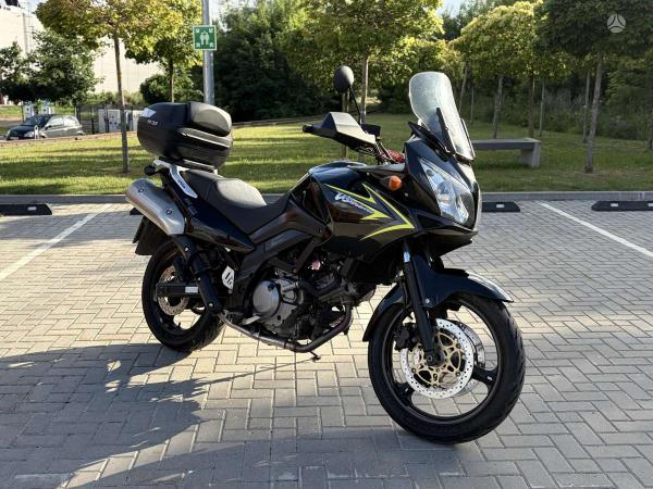 Black Suzuki DL 2004 in Klaipeda, with an engine capacity of 0.65 L and mileage of 60 thousand km for 2750 €, photo 3 on AUTOMOTO.COM.LV