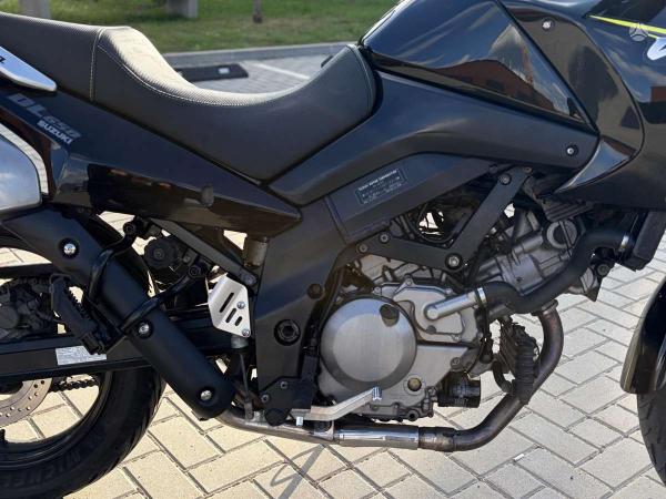 Black Suzuki DL 2004 in Klaipeda, with an engine capacity of 0.65 L and mileage of 60 thousand km for 2750 €, photo 4 on AUTOMOTO.COM.LV