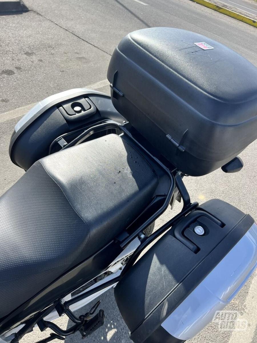 Melns Suzuki DL 2004 Kauņa, ar dzinēja tilpumu 0.00 L un nobraukumu 120 tūkst. km par 1650 €, foto 12 vietnē AUTOMOTO.COM.LV
