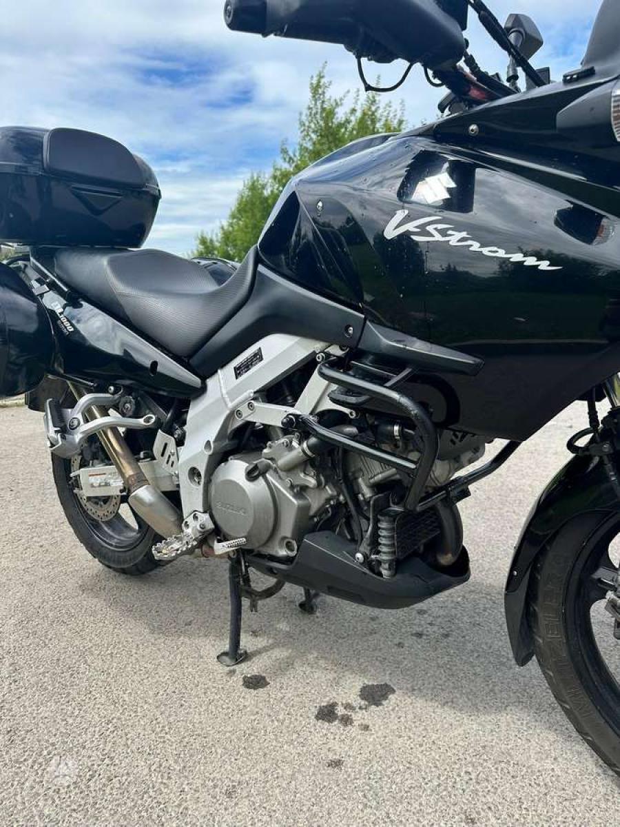 Melns Suzuki DL 2005 Panevēža, ar dzinēja tilpumu 1.00 L un nobraukumu 68 tūkst. km par 3800 €, foto 6 vietnē AUTOMOTO.COM.LV