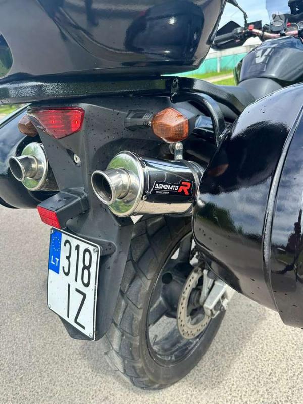 Black Suzuki DL 2005 in Panevezys, with an engine capacity of 1.00 L and mileage of 68 thousand km for 3800 €, photo 6 on AUTOMOTO.COM.LV