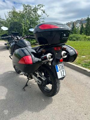 Melns Suzuki DL 2005 Panevēža, ar dzinēja tilpumu 1.00 L un nobraukumu 68 tūkst. km par 3800 €, foto 11 vietnē AUTOMOTO.COM.LV