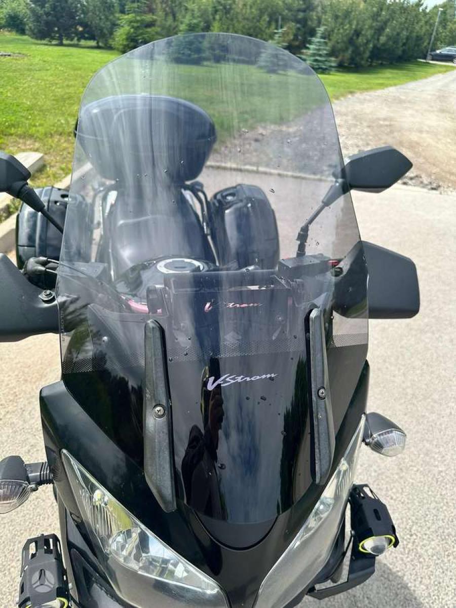 Melns Suzuki DL 2005 Panevēža, ar dzinēja tilpumu 1.00 L un nobraukumu 68 tūkst. km par 3800 €, foto 20 vietnē AUTOMOTO.COM.LV