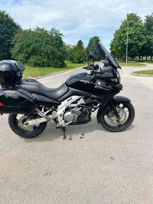Melns Suzuki DL 2005 Panevēža, ar dzinēja tilpumu 1.00 L un nobraukumu 68 tūkst. km par 3800 €, foto 21 vietnē AUTOMOTO.COM.LV