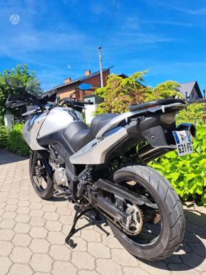 Black Suzuki DL 2005 in Pasvalys, with an engine capacity of 0.65 L and mileage of 44 thousand km for 2250 €, photo 7 on AUTOMOTO.COM.LV